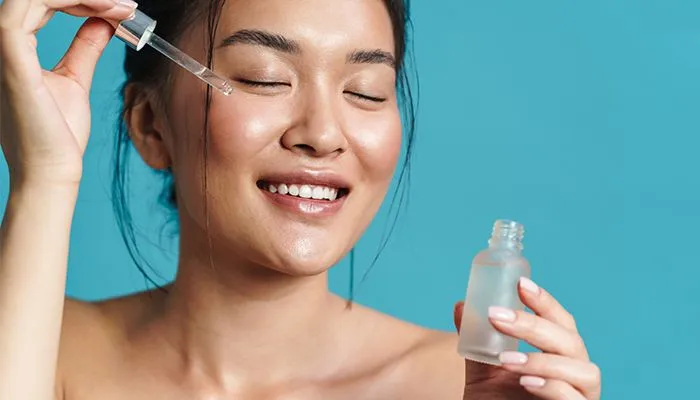 How to Use Face Serums: A Dermatologist’s Guide - Allurerage